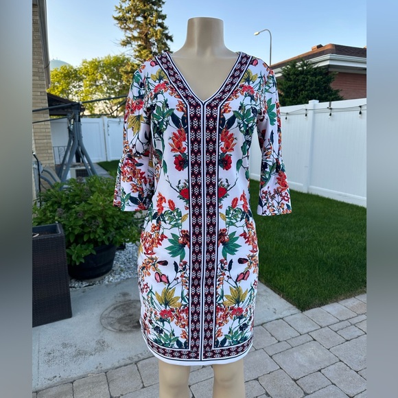 Signature by Robbie Bee | Dresses | Signature By Bobbie Bee Floral ...